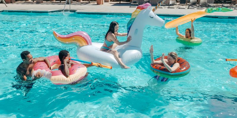 How to Throw the Best Summer Pool Party of 2023 – Dunn Rite
